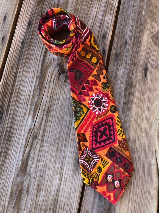 1970s Wide Mod Tiki Necktie Tie | Fashion Conservatory