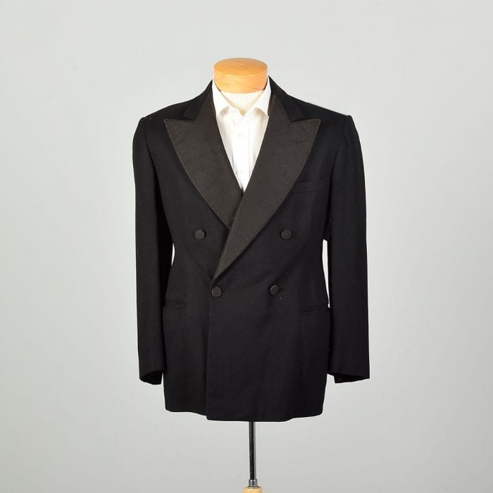Medium 1930s Black Tuxedo Jacket Contrast Peak Lapel Ventless 4 Button ...