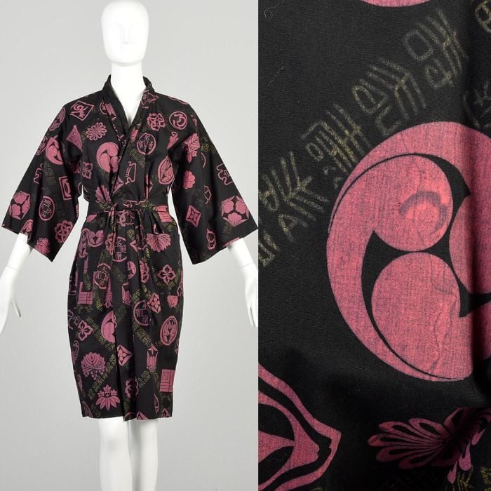 Large/XL 1970s Japanese Robe Made in Japan Black Cotton Short Sleeve ...