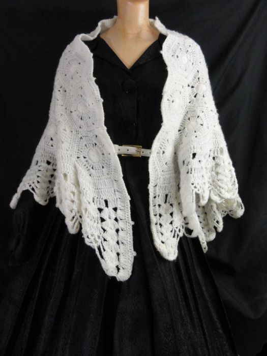 Boho Hippie 70s Shawl Cape Lacy Crochet White Acrylic Capelette ...