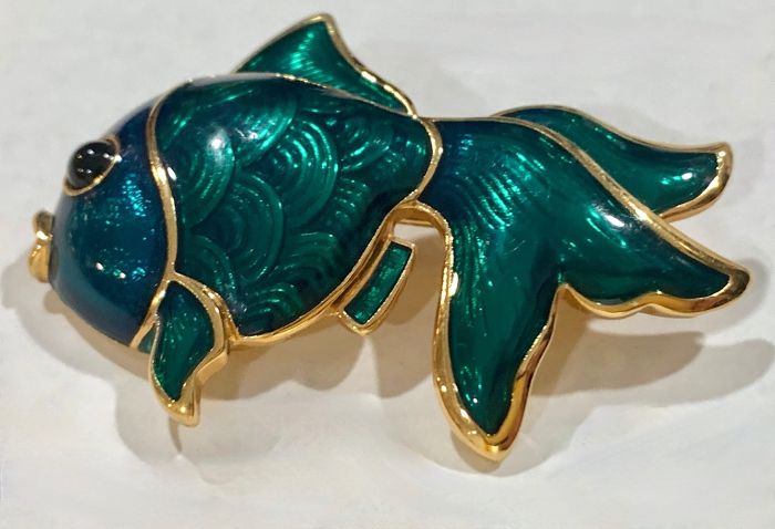 90s Y2K Beautiful Emerald Green Fish Brooch | Enameled Gold Scatter Pin ...
