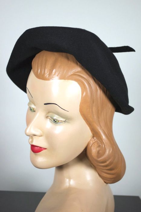 1950s hat black beret artist style structured crown | Fashion Conservatory
