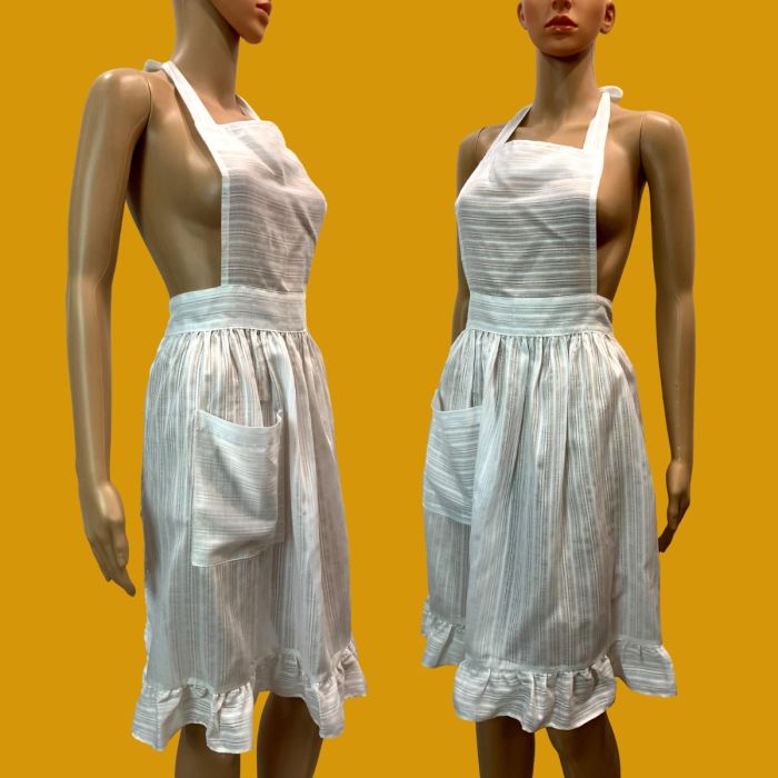 70s Cottagecore White Full Bib Apron with Ruffle Trim | Fashion ...